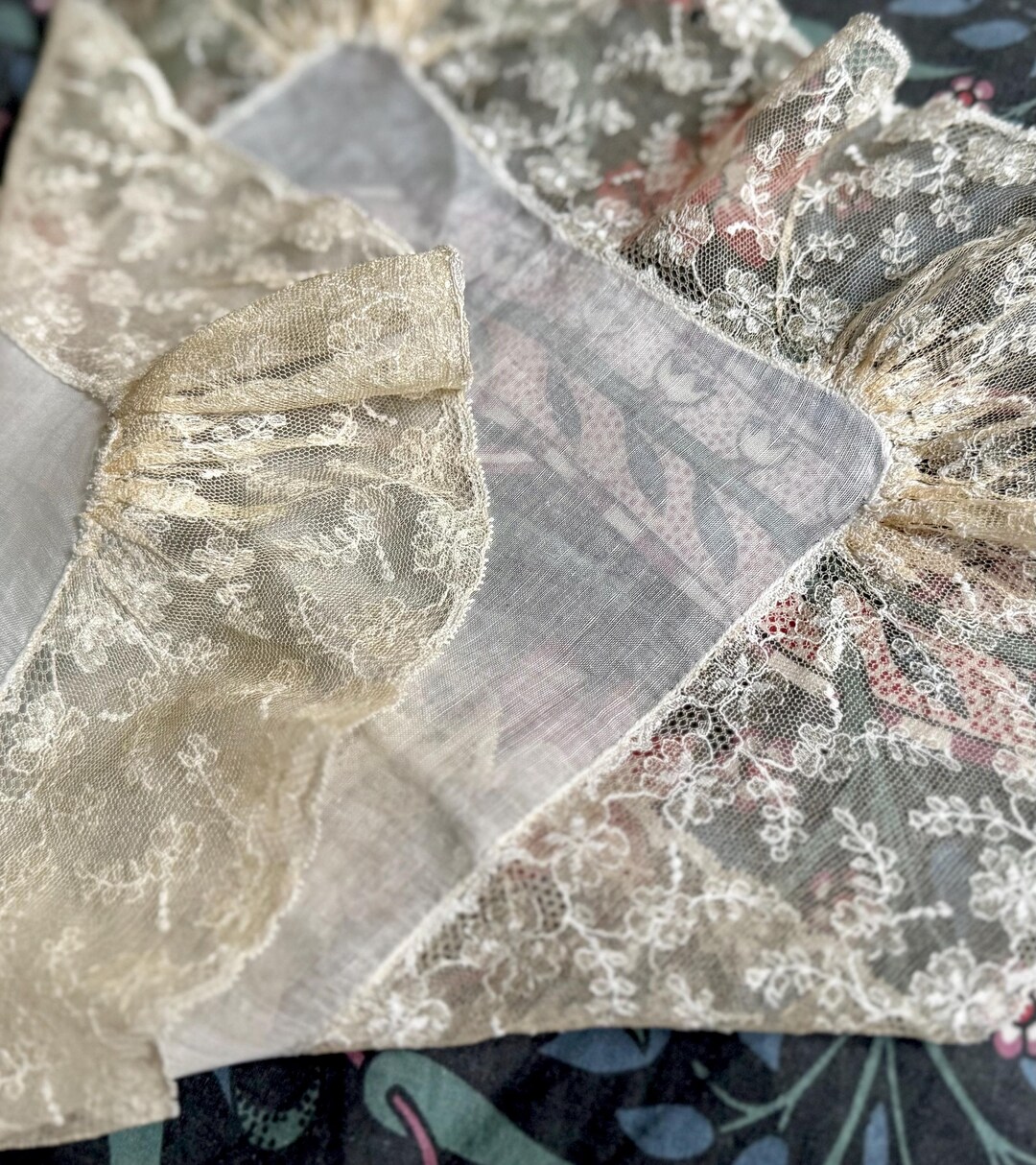 Antique Edwardian Handmade Needle Run Silk Alencon Ruffled Lace ...