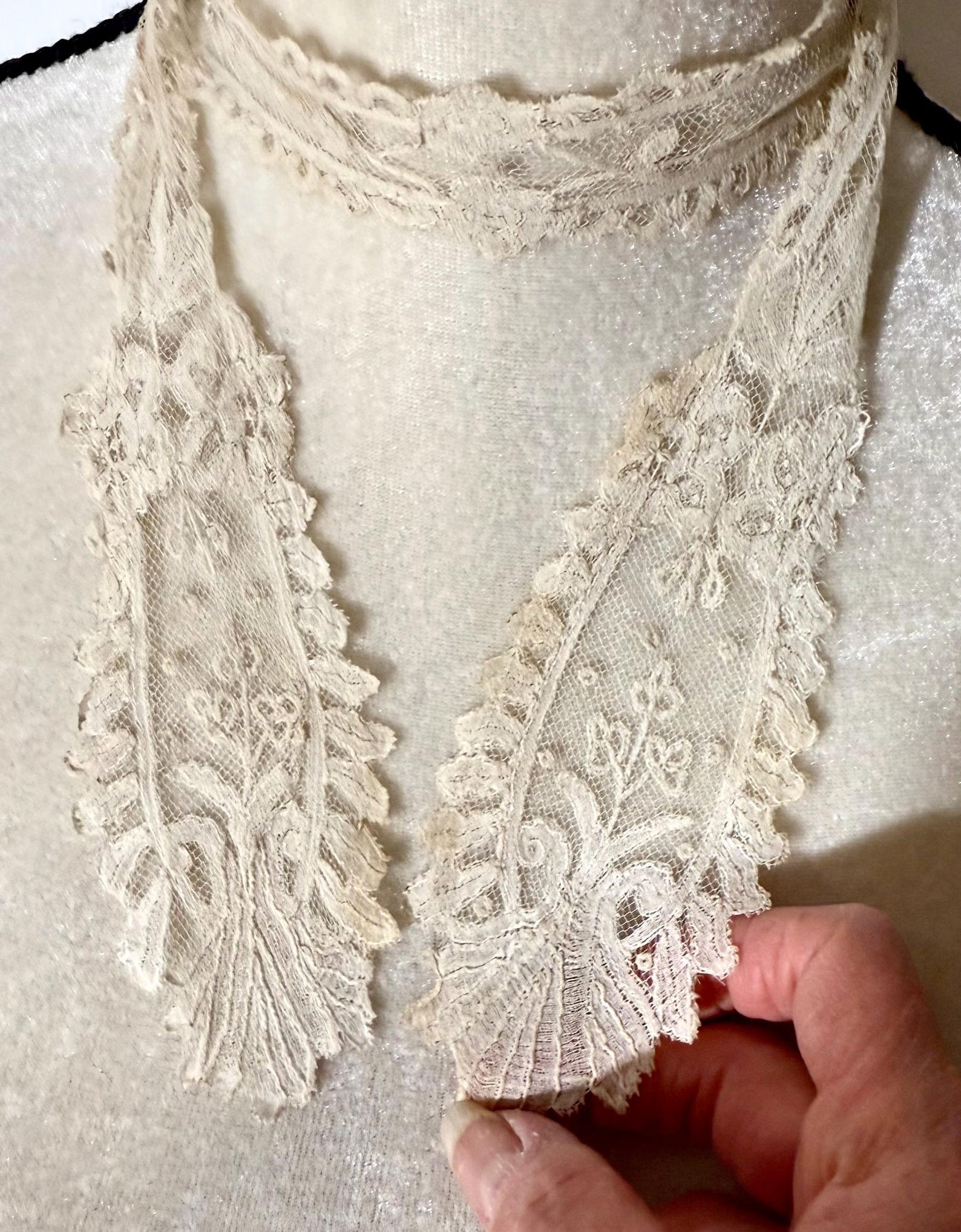 Antique Victorian Early Handmade Country Duchesse and Point D’gaze Lace ...
