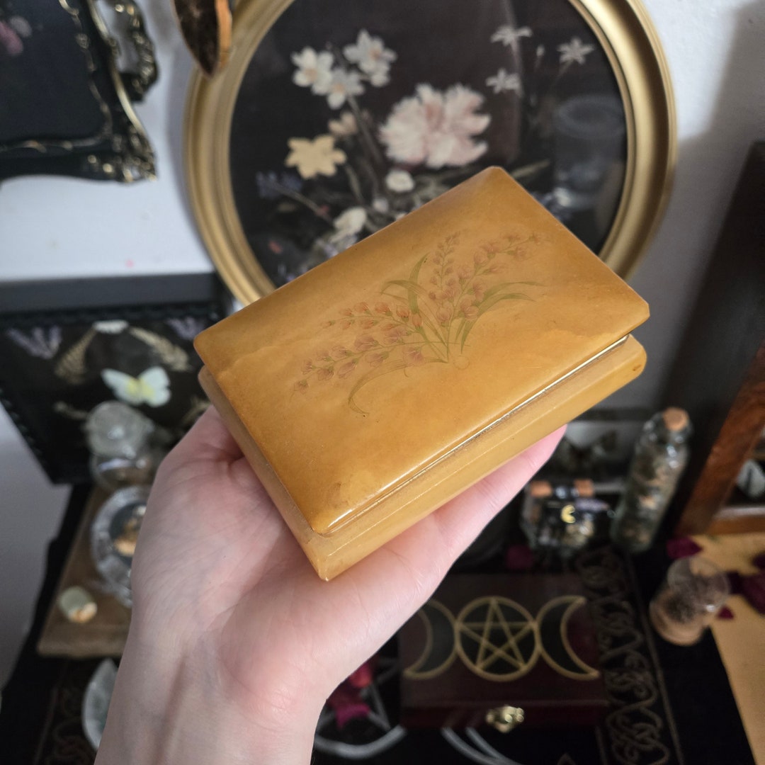 Vintage Genuine Alabaster Hand Carved Hinged Jewelry Trinket Box - Etsy