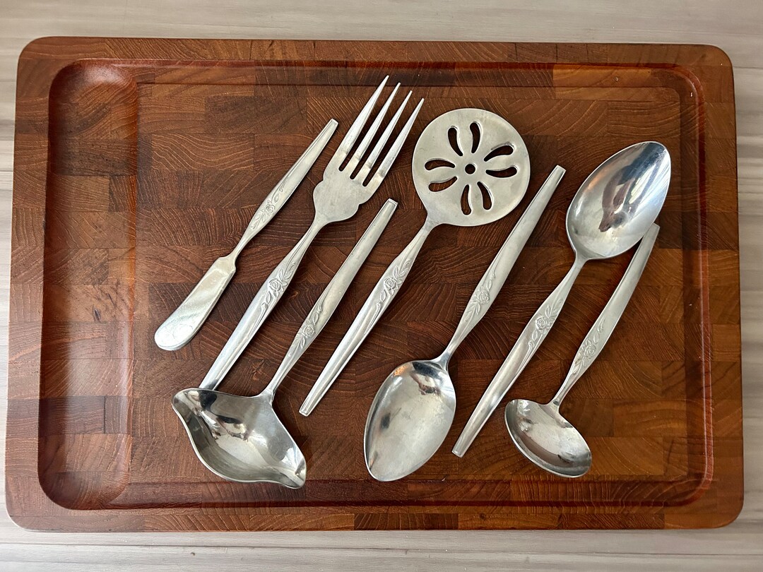 Vintage Set of 7 Vintage Dorzel Serving Flatware Hull Island Queen ...