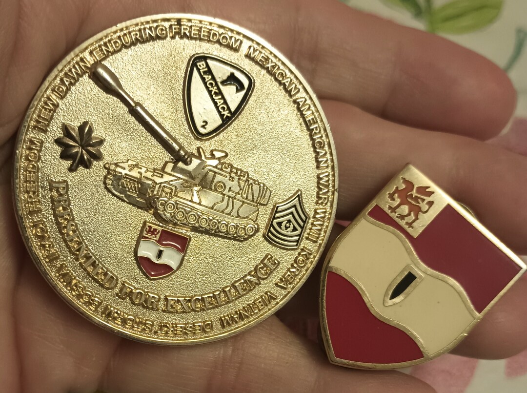 82nd Field Artillery Regiment "red Dragons" Challenge Coin and DUI Pin ...