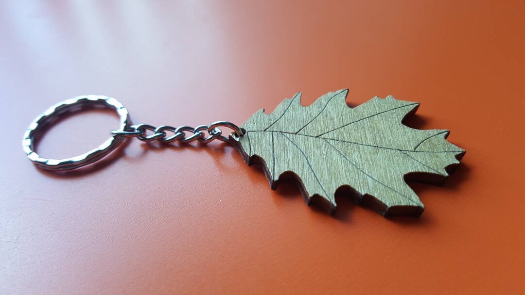 Natural Wooden Oak Leaf Keyring - Etsy