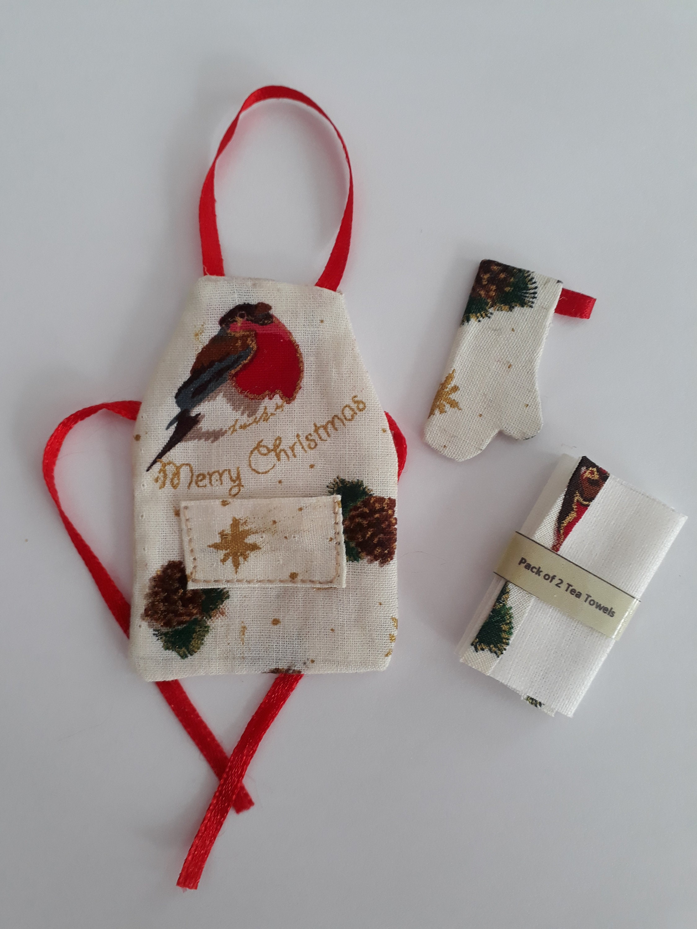 Miniature Red Robin Christmas Oven Mitt and Apron Set - Etsy