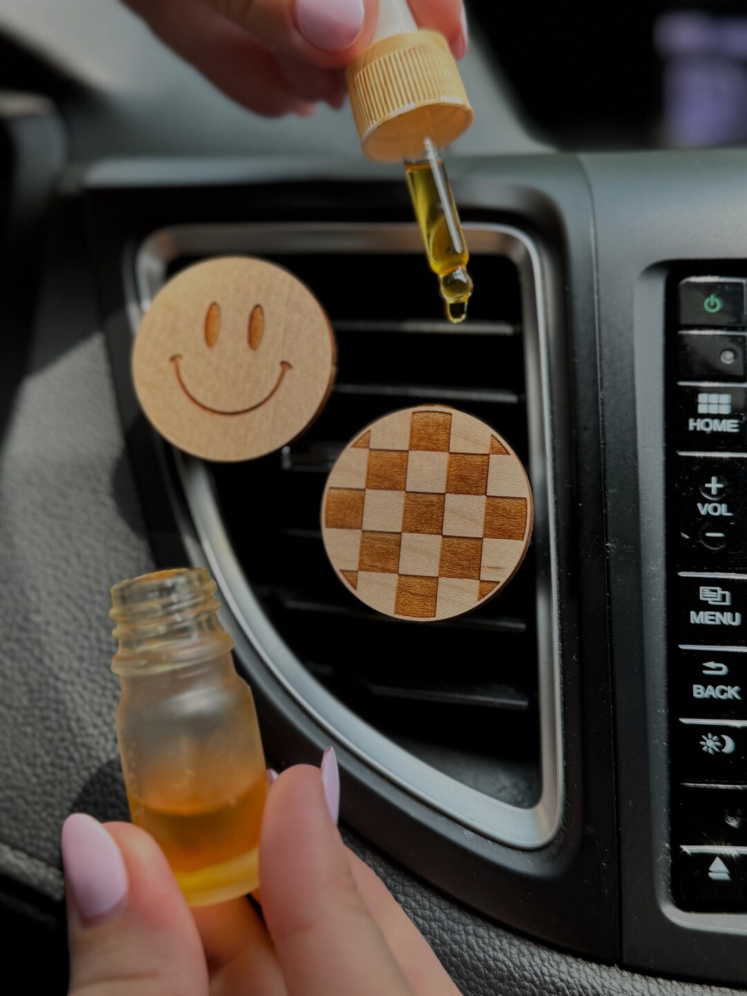 Smiley Face Air Vent Diffuser, Essential Oil Car Air Freshener, Smiley ...
