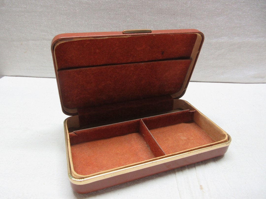 Buxton Men's Leather Jewelry Box, Trinket Box With a Hinged Lid in Good ...
