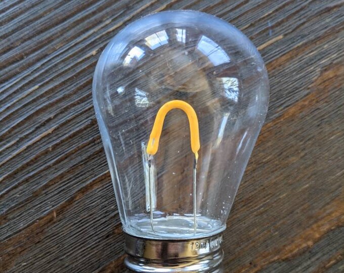Perfect Shadow Casting Light Bulb LED E26 Base Single Filament Clear ...
