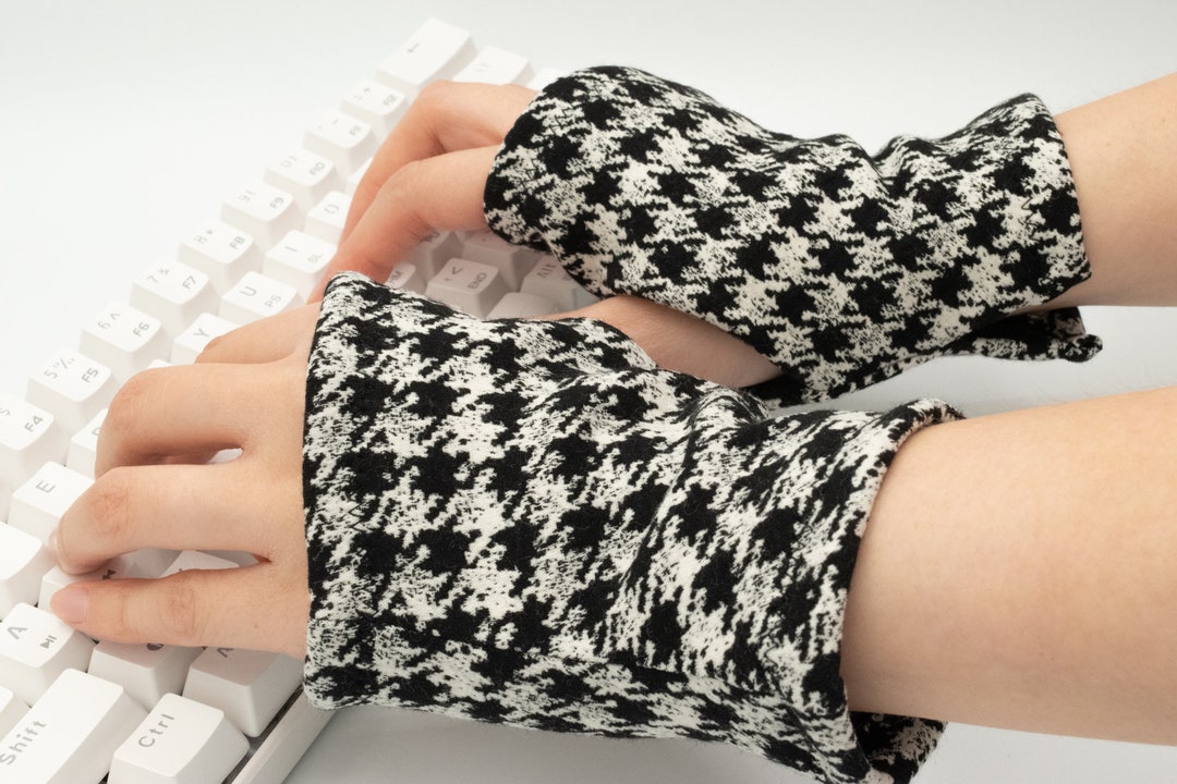 Fleece Lined Graphic Houndstooth Hand Warmers, Unisex Wrist Warmer ...