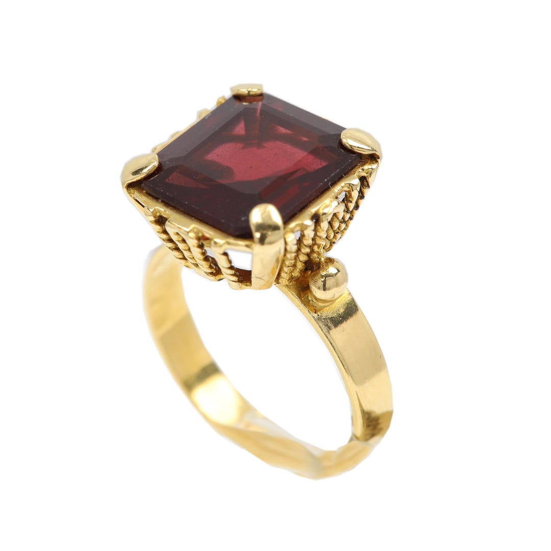 Large Garnet Ring 14K Yellow Gold Vintage Square Garnet - Etsy