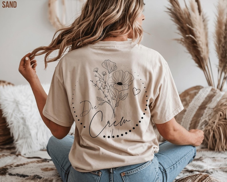 Personalized Floral Hen Party T-shirt for Women, Team Bride Gift ...