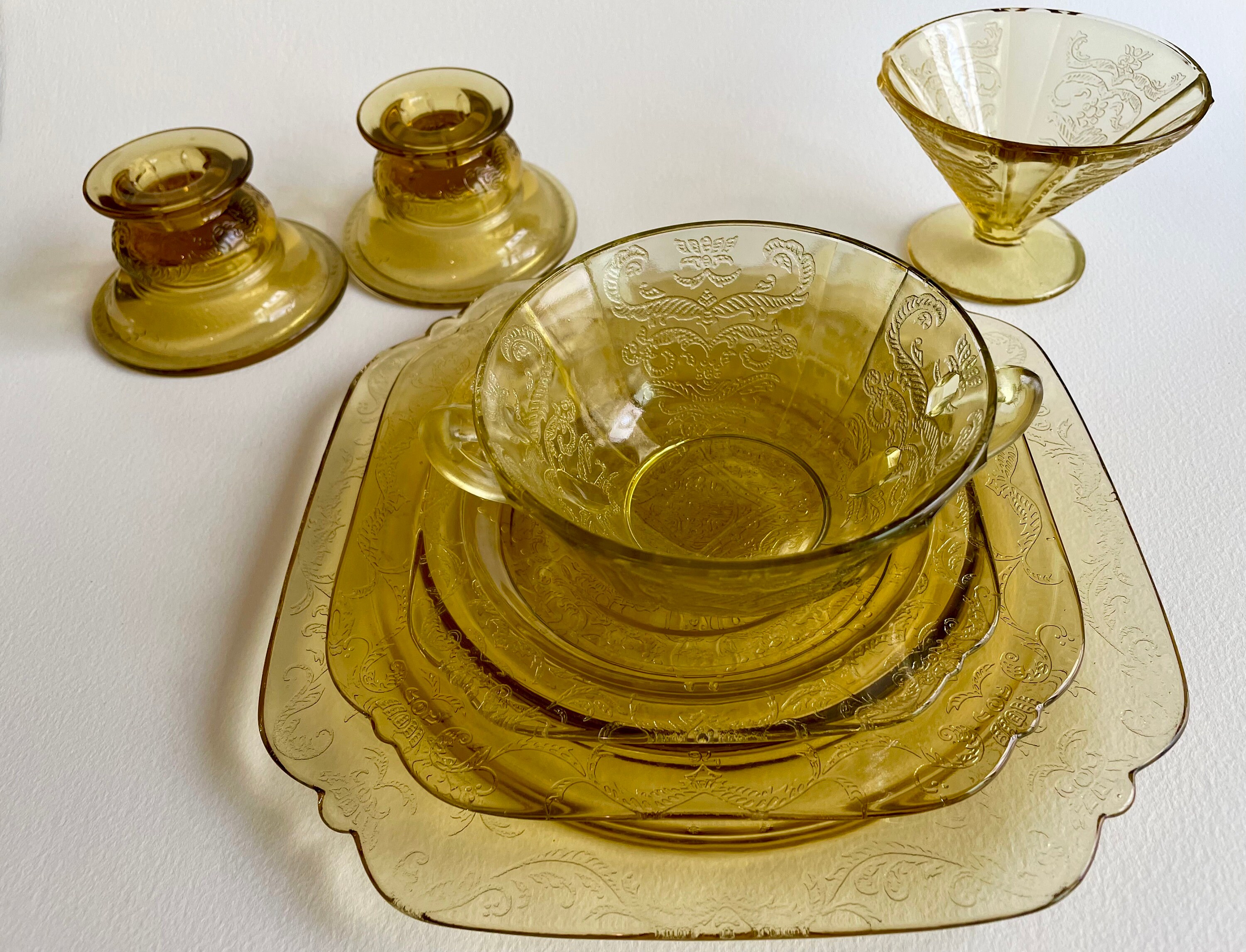 Recollection by Indiana Glass Company 9” Luncheon Plate in Golden Glow ...