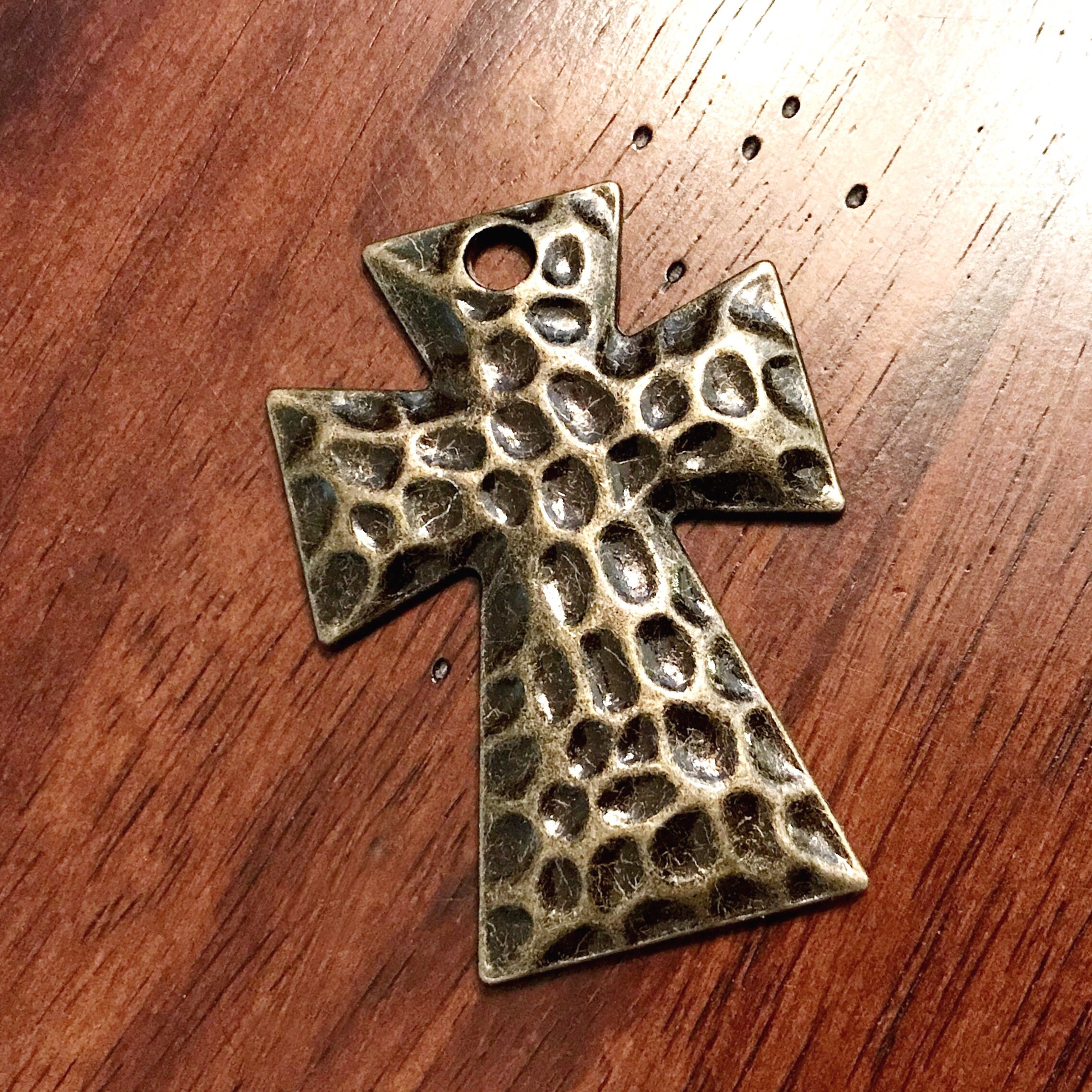 2pcs Large Bronze Cross Pendants Hammered Metal Cross - Etsy