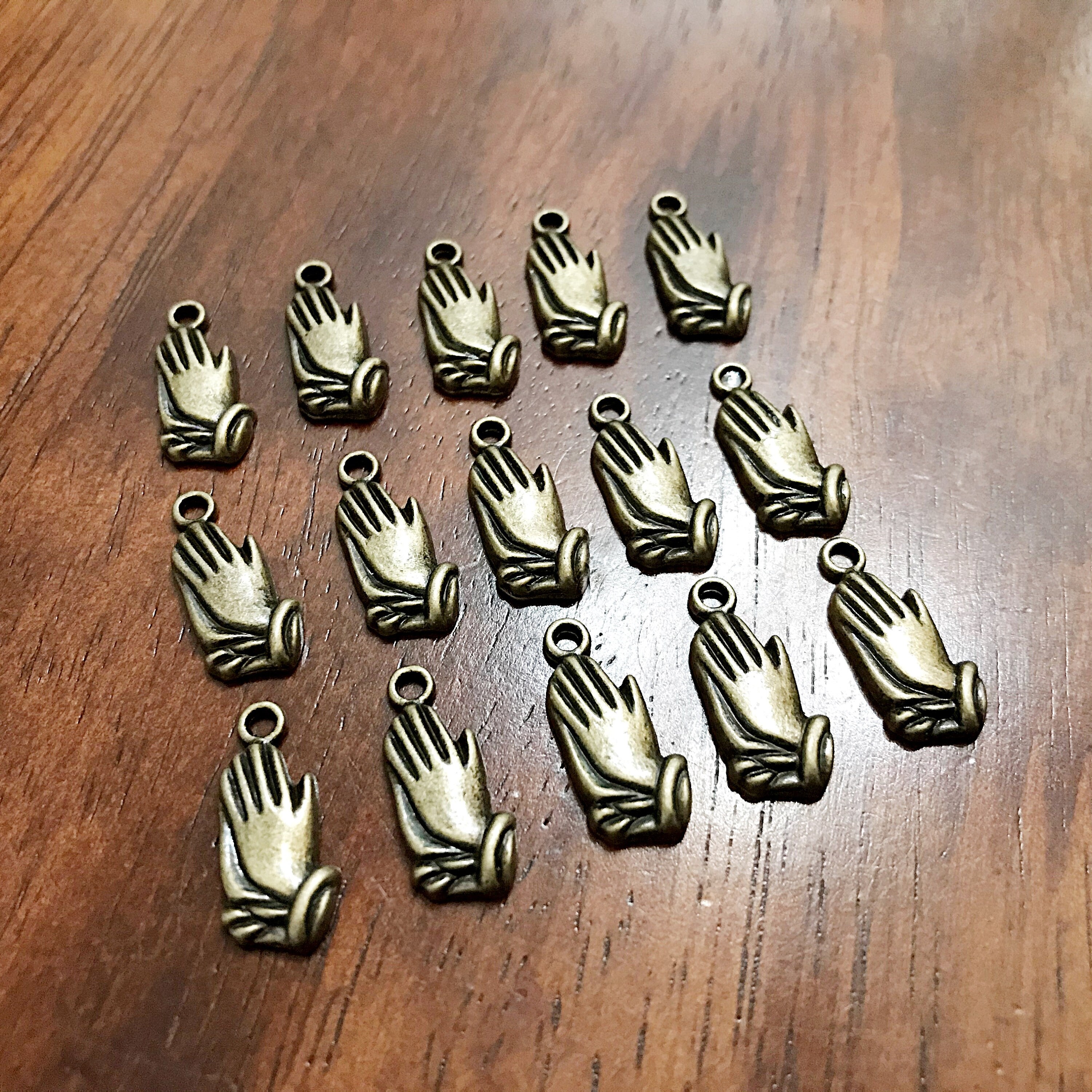 50 Praying Hand Charms Prayer Charms Charms Bulk Armor of - Etsy