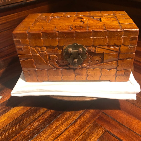 Small Vintage Chinese Hand Carved Camphor Box/Chinese… - Gem