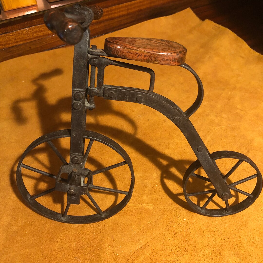 Decorative Iron Two Wheel Bicycle With Wooden Seat/riveted Model/free ...