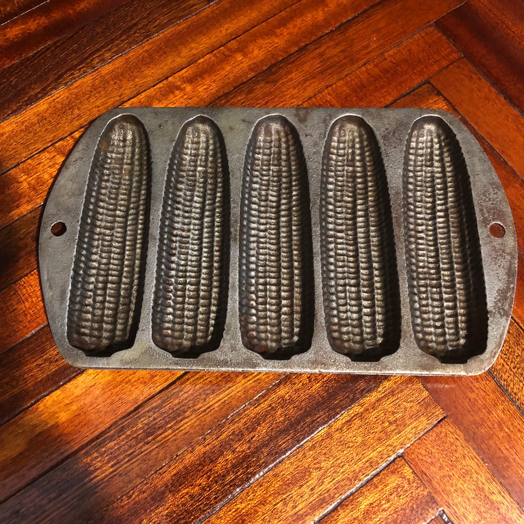 Vintage Lodge Cast Iron Corn Bread Pan/five Loaf Lodge/free Shipping ...