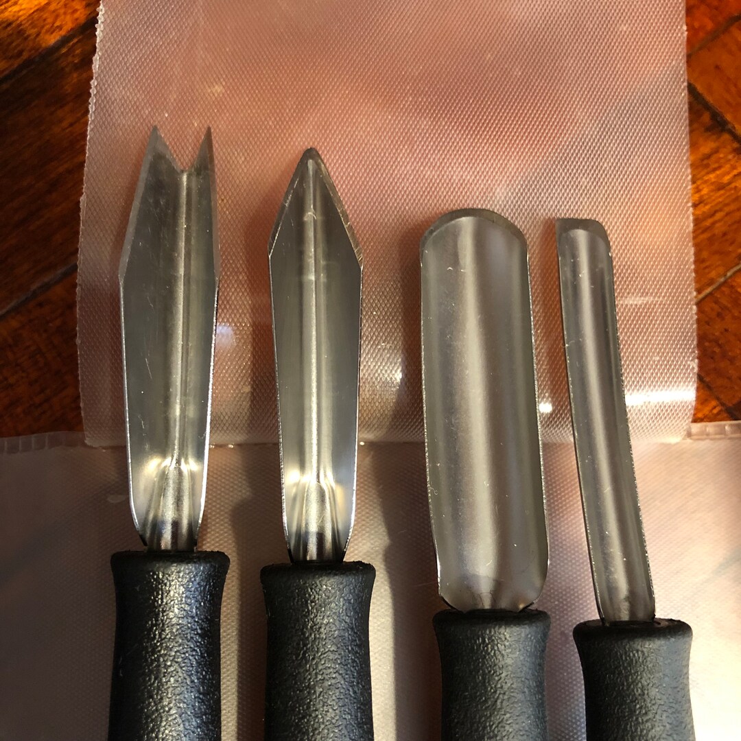 Eight Piece Triangle Professional Fruit and Vegetable Carving Set/free ...