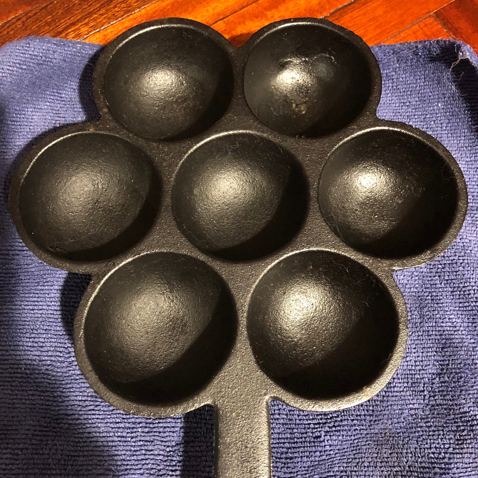 Vintage Cast Iron Aebleskiver Pan/aebleskiver Pan/free - Etsy
