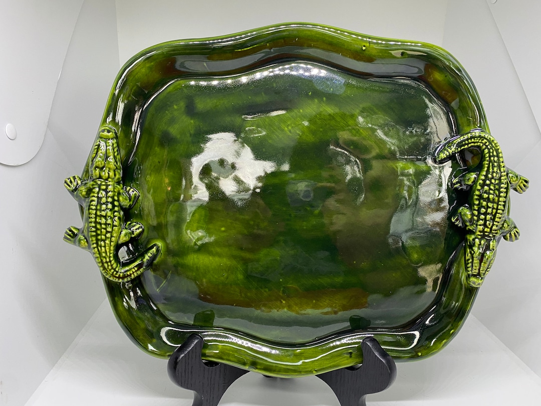 Leaf Green Alligator Serving Tray Ceramic Handmade Souvenirs 11 in X 10 ...