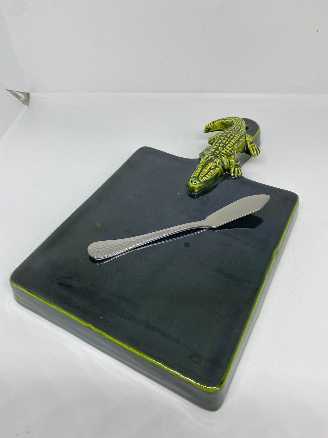Leaf Green Alligator Serving Cheese Board With Knife Handmade Ceramic ...