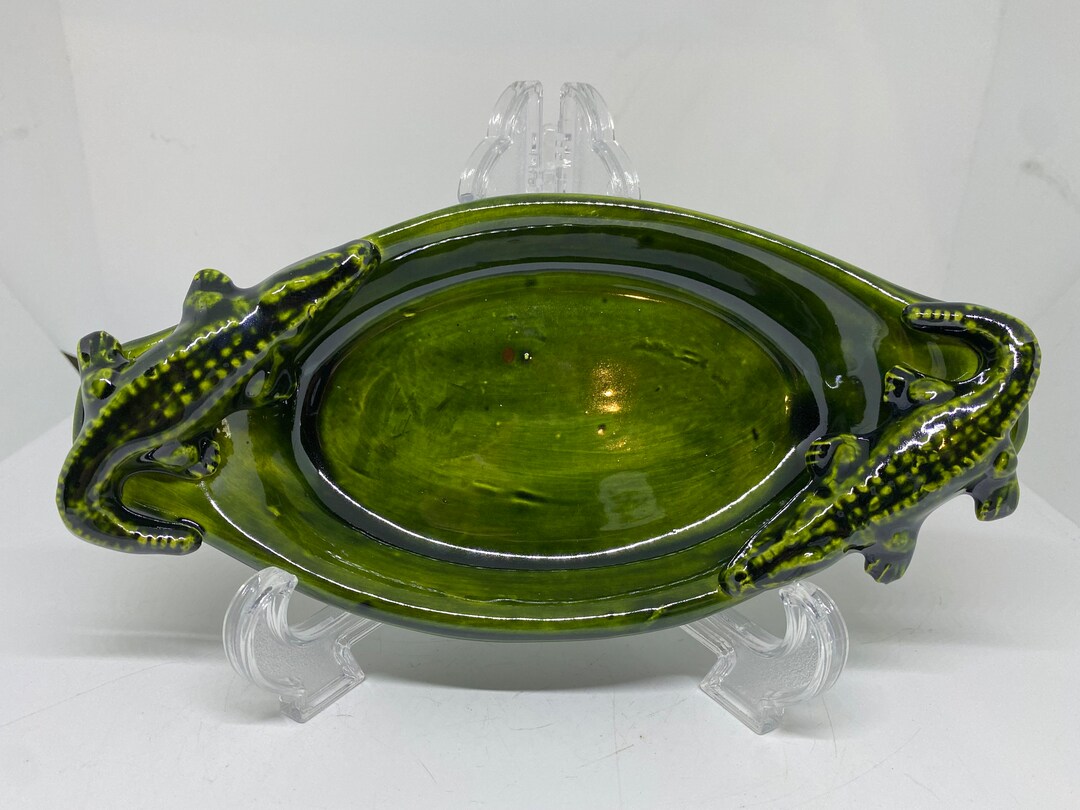 Leaf Green Alligator Casserole Dish ( Small Size) Handmade Ceramic 8 1/ ...