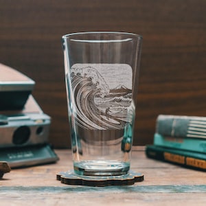 Surfing Scene Glasses | Personalized Etched Beer, Whiskey, Wine ...