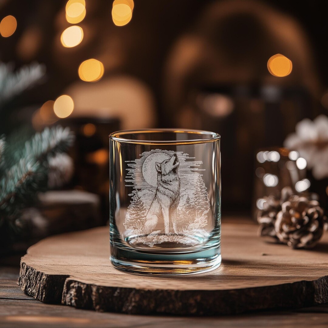 Wolf Scene Glasses | Wildlife Themed Personalized Whiskey, Wine & Beer ...