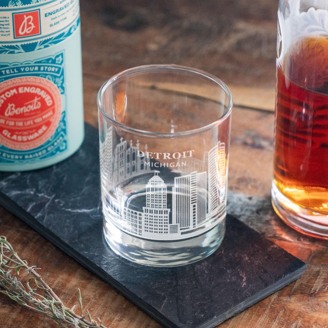 Detroit, Michigan City Skyline Engraved Glass | Hometown Pride ...