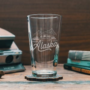 Alaska State Engraved Glasses Personalized Landscape Engraved Glassware ...