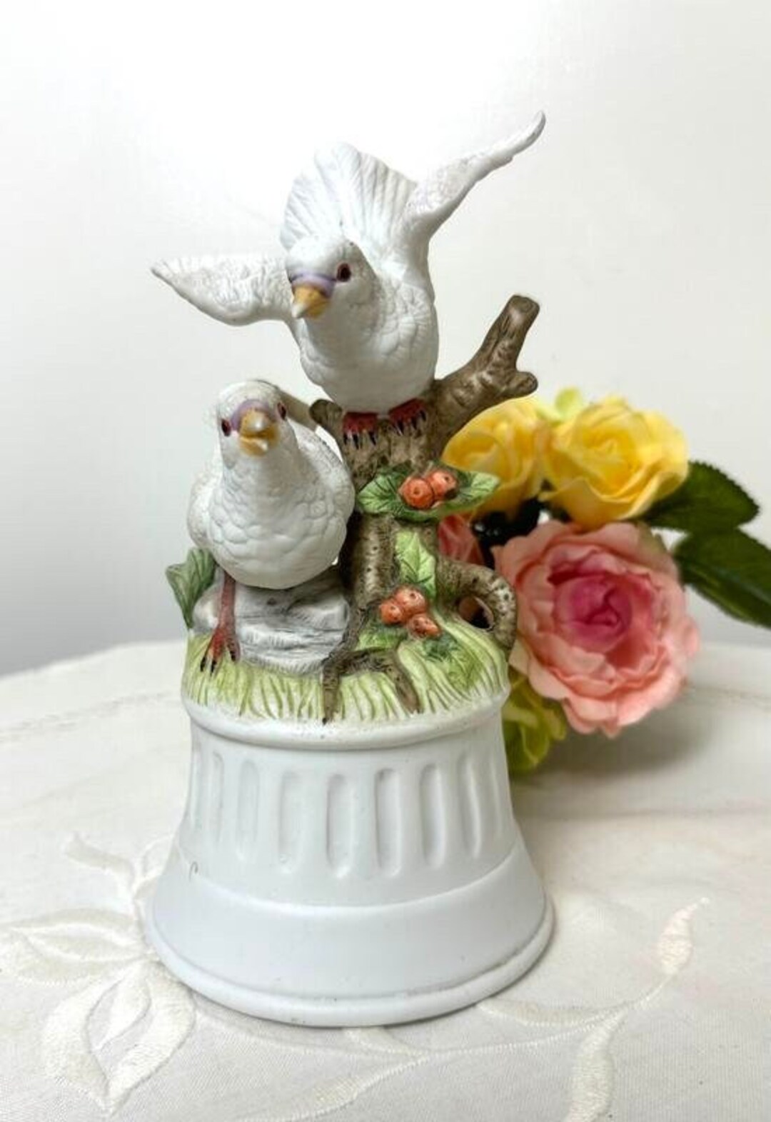 Vintage Sanyo Doves Music Box, "lara's Theme" - Etsy