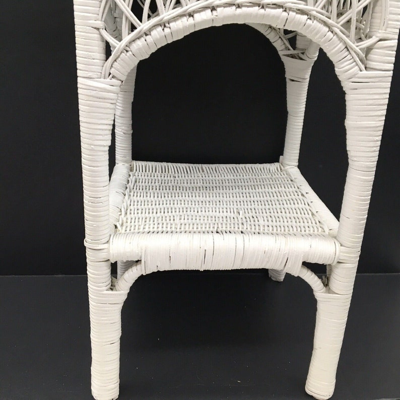 Vtg White Wicker Accent Table Plant Stand Beachy Boho Cottage Core ...