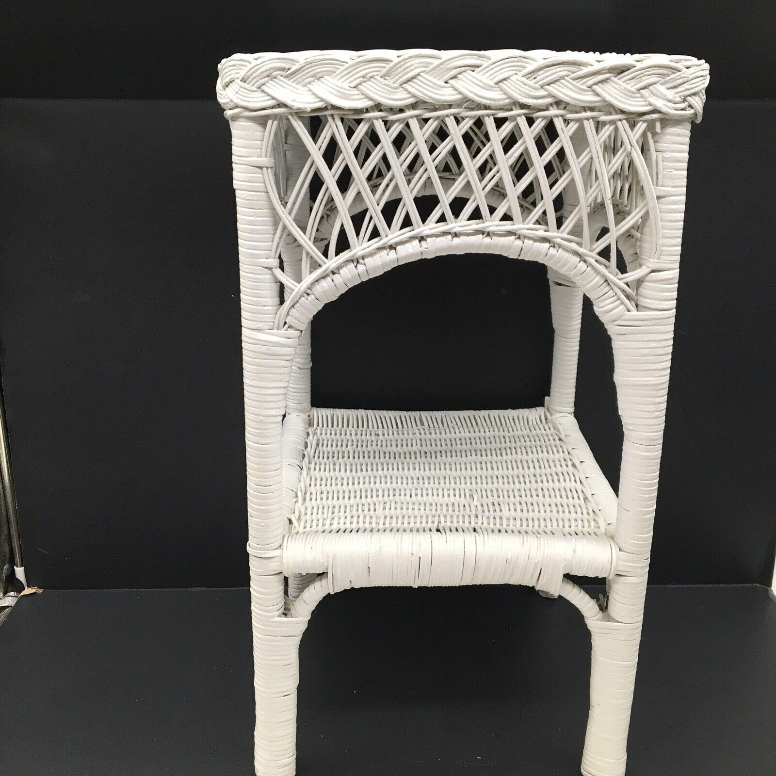 Vtg White Wicker Accent Table Plant Stand Beachy Boho Cottage Core ...