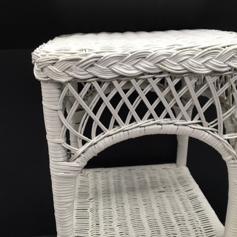 Vtg White Wicker Accent Table Plant Stand Beachy Boho Cottage Core ...