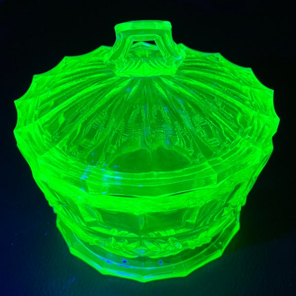 Large Glass Uranium Glass Jar - Etsy