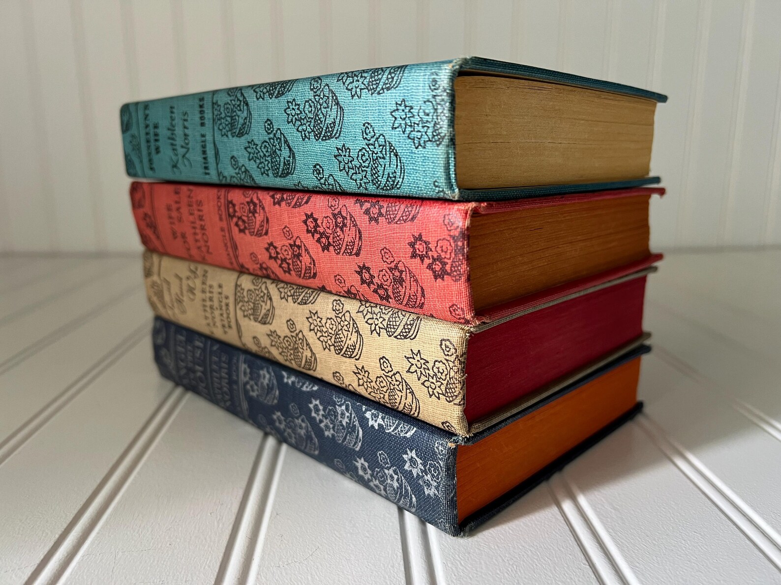 Vintage Book Stack - Set of 4 - Etsy
