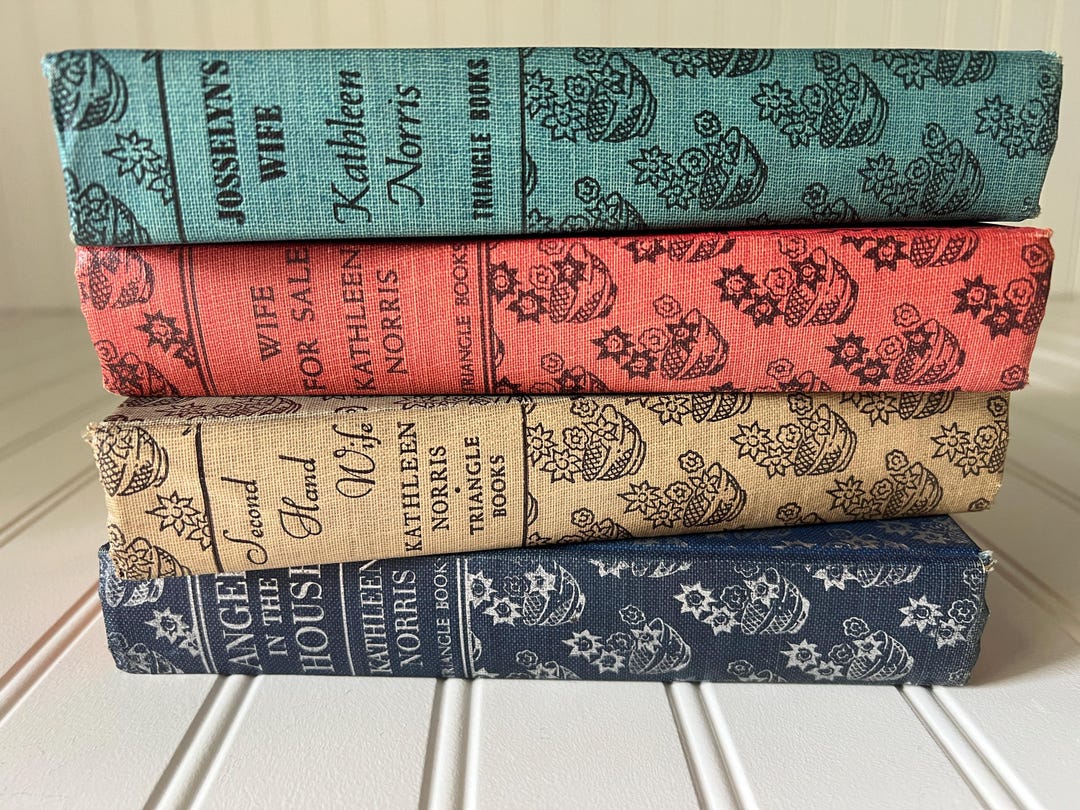 Vintage Book Stack - Set of 4 - Etsy