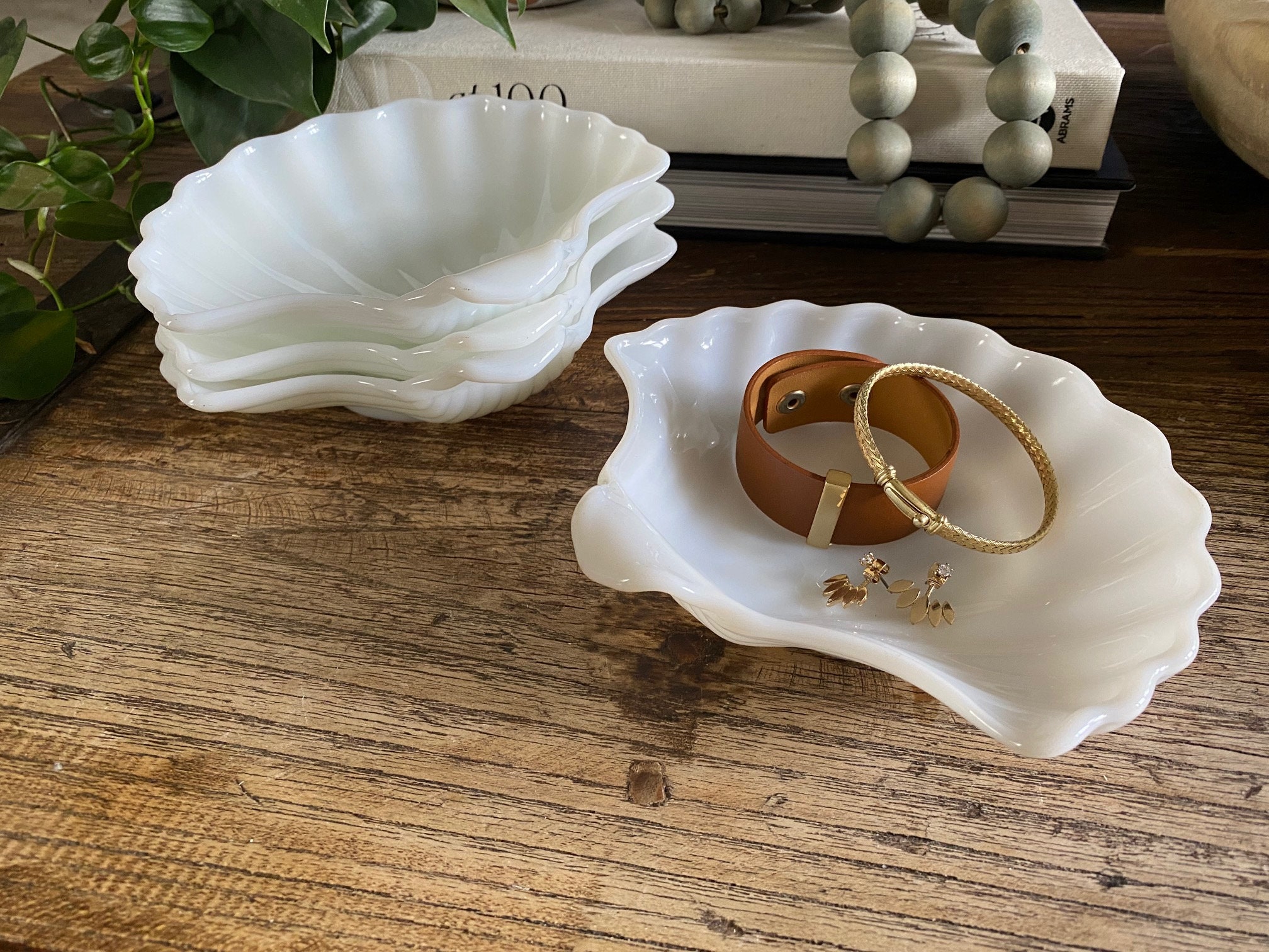 Vintage Milk Glass Shell Dish Set of 4 - Etsy