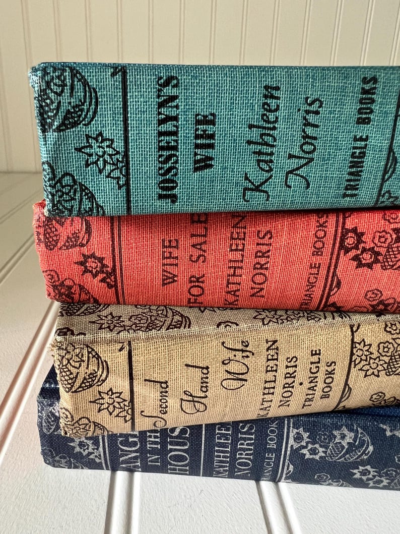 Vintage Book Stack - Set of 4 - Etsy