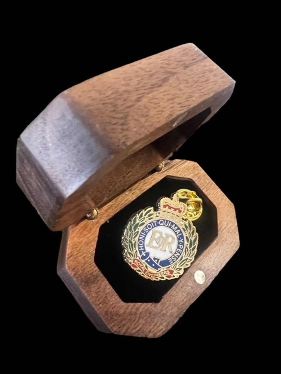 Royal Engineers Lapel Pin 24k Gold Coated RE Crest Crested Badge ...