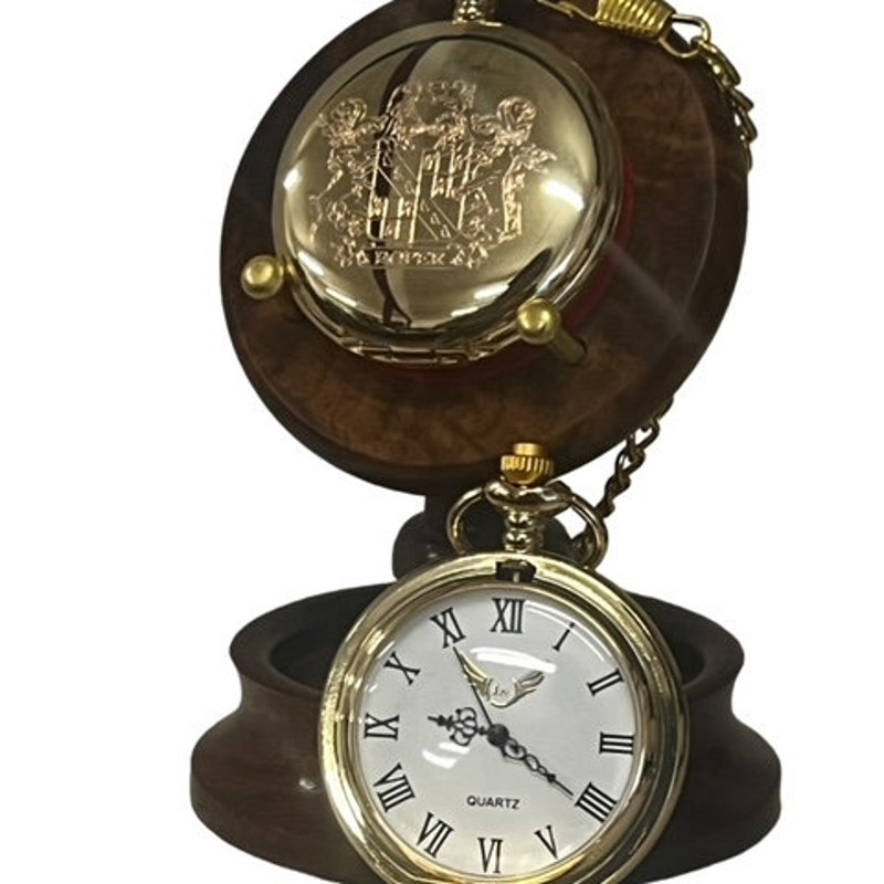 Gold Family Crest - Etsy