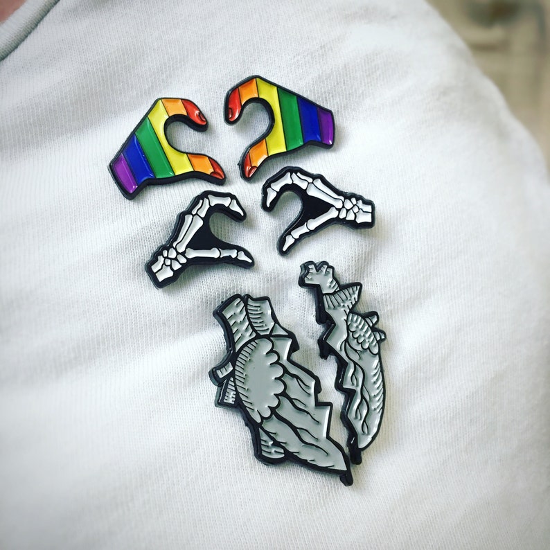 Skeleton Hands Heart Sign Enamel Pin Set of 2 Punk Rock - Etsy