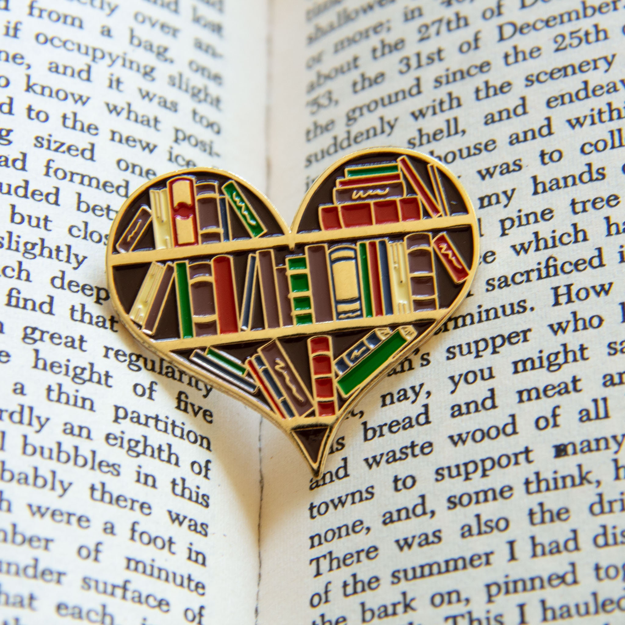 Library Heart Shaped Bookshelf Enamel Pin in Gold Gifts for - Etsy