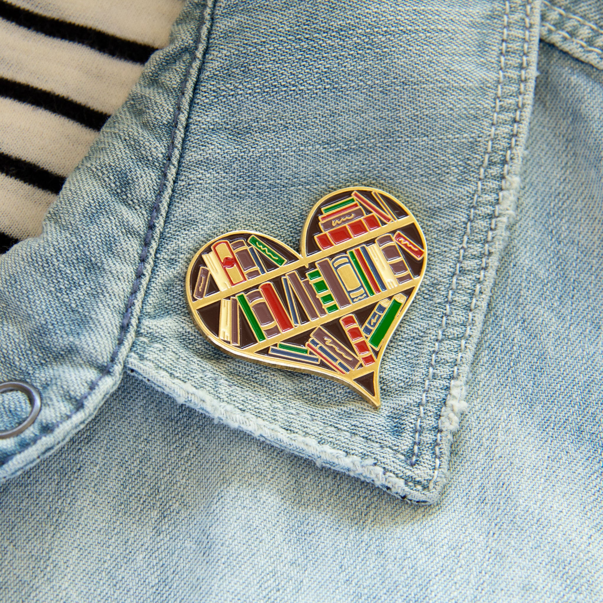 Library Heart Shaped Bookshelf Enamel Pin in Gold - Gifts for Readers ...