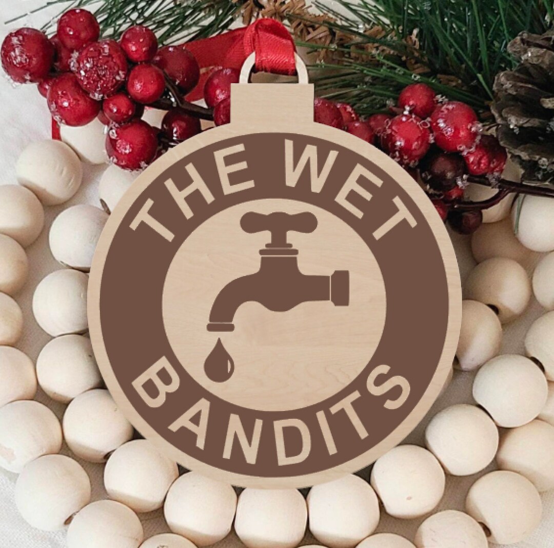 The Wet Bandits, Home Alone, Laser Engraved Round Wood Christmas ...