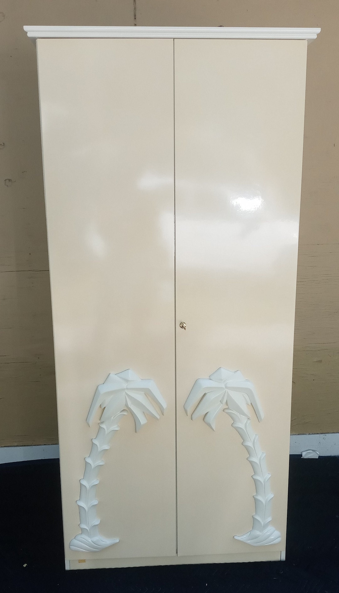 Vintage MCM Cream Freestanding Wardrobe Cabinet 3-D Palm Trees Overlay ...