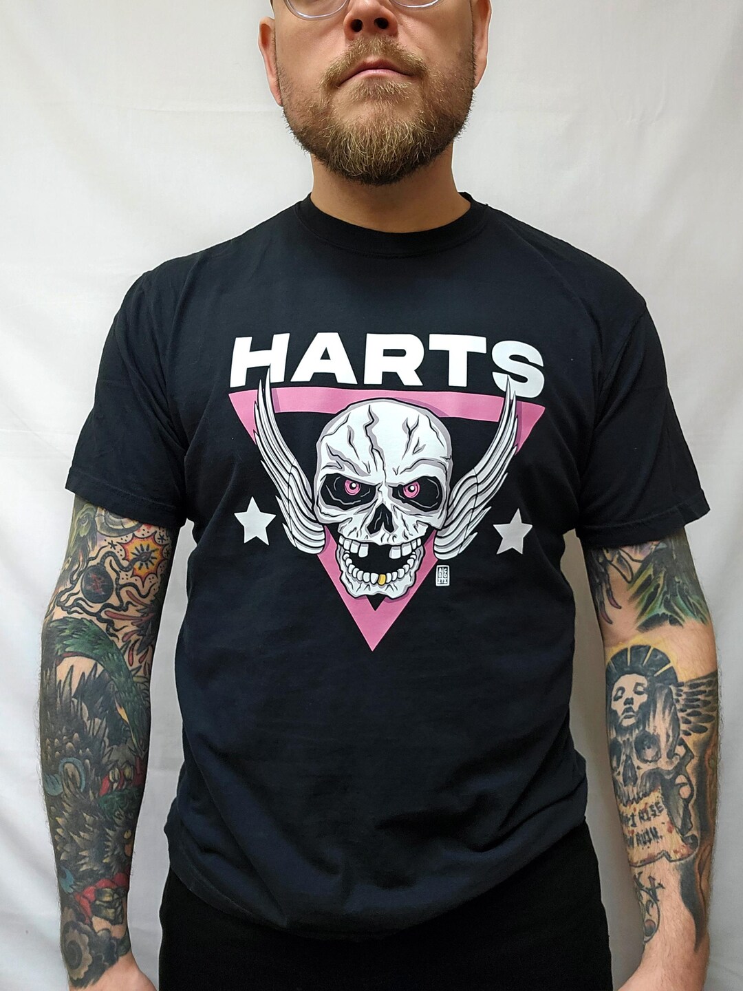 Defiant Harts T-shirt - Cheapo Grosso Blackline Artwork Pro Wrestling ...