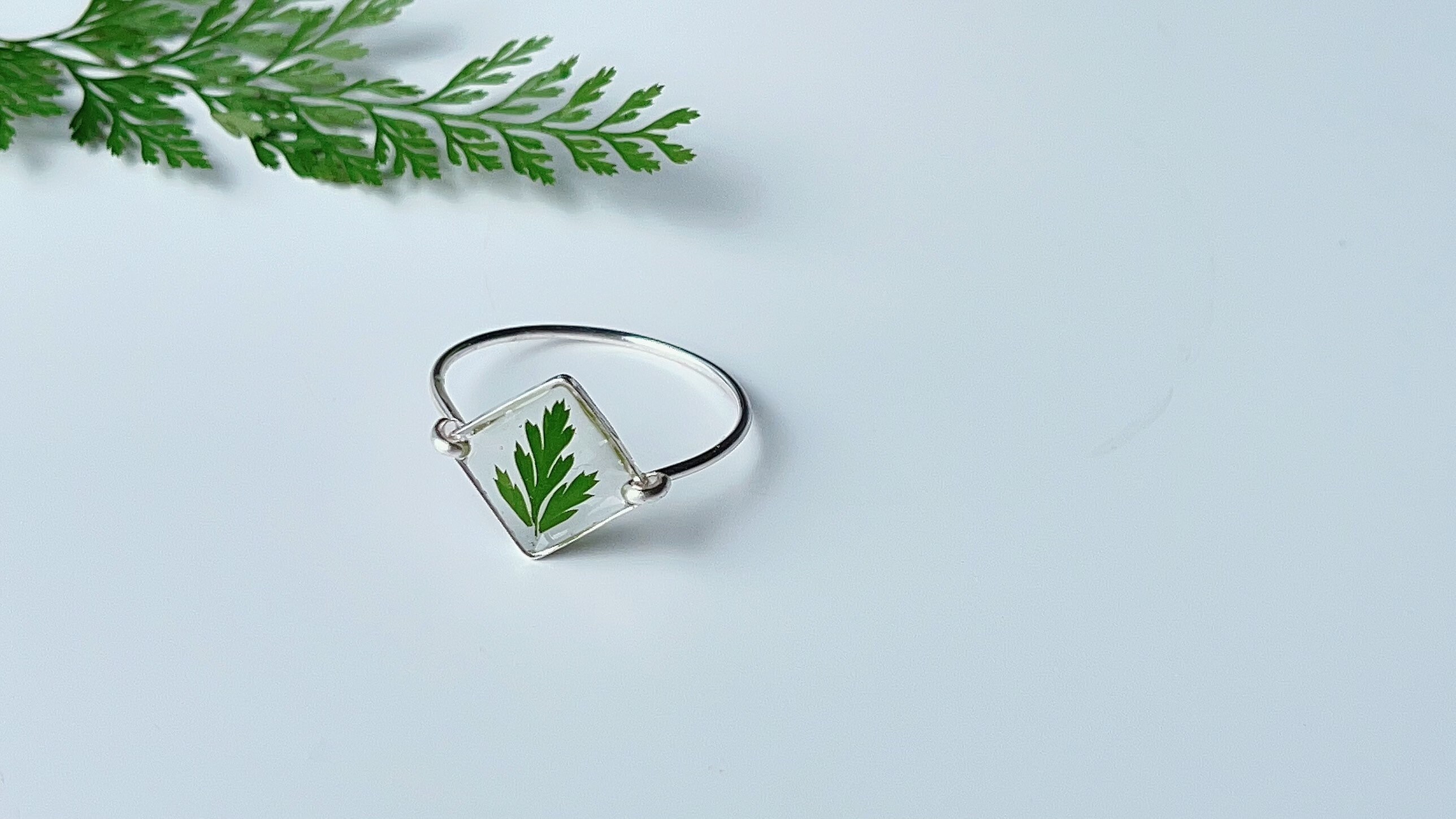 Real Fern Ring/pressed Leaf Ring/plant Ring/resin - Etsy