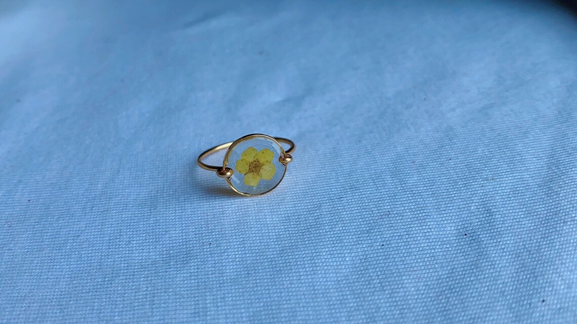 Real Flower Resin Ring/yellow Flower Ring/plant Ring/botanical - Etsy