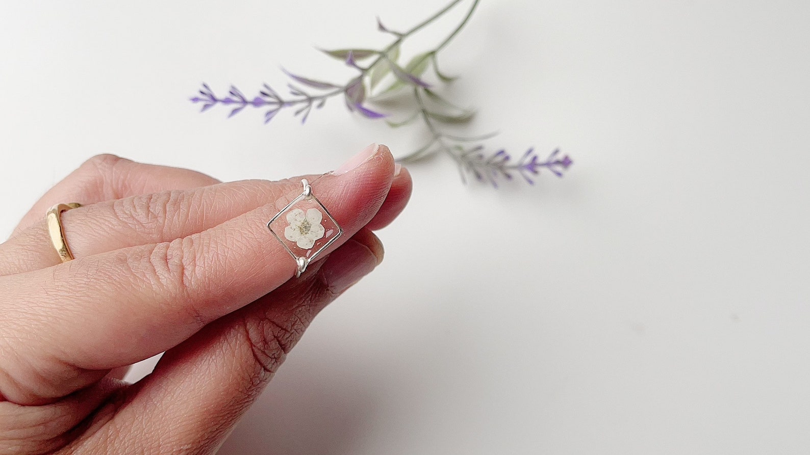 Real Flower Ring/pressed Flower Resin Ring/plant - Etsy