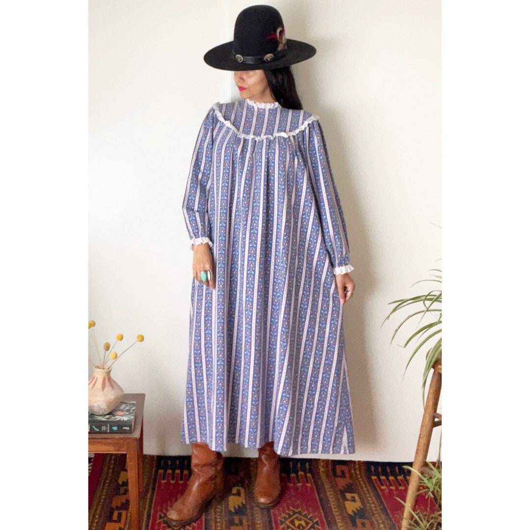 Vintage Lanz Cottage Core Nightgown / Women's Sleepwear / Pajamas / S ...