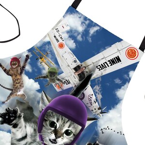 Funny Baking Apron Cat Skydive Novelty Cooking Chef Gift for Men Womens ...